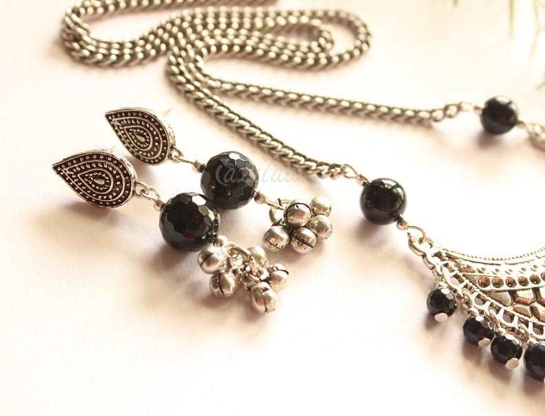 Black pendant tribal boho pendant chain necklace set at ?2450 | Azilaa