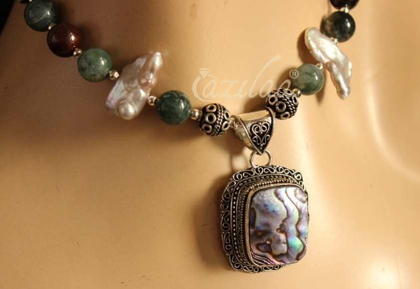 Designer agate gemstone handmade pendant necklace set at ₹3250 | Azilaa