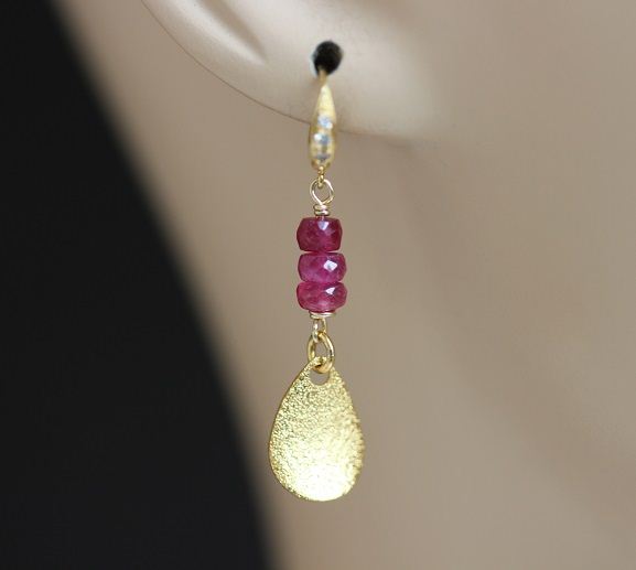 Gold July birthstone earrings for women online in India at ?3900 | Azilaa