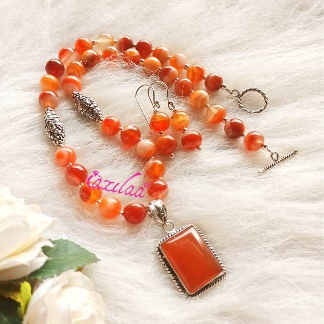 Gorgeous agate gemstone handmade necklace set at ₹2950 | Azilaa