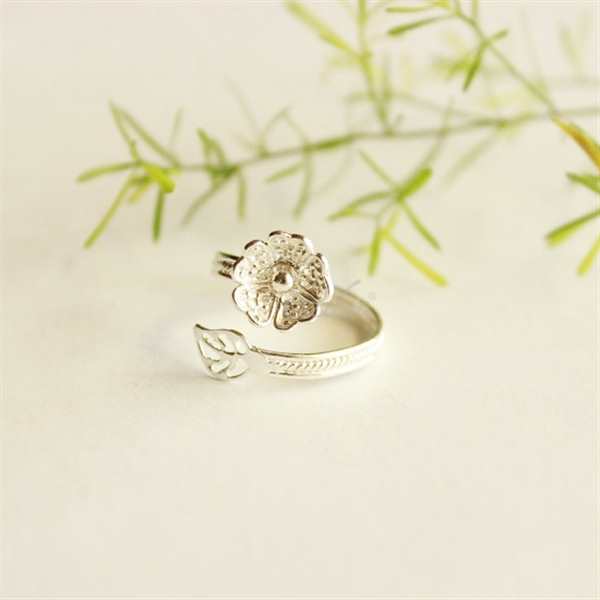 Toe ring adjustable sterling silver artisan handmade at ₹2450 | Azilaa